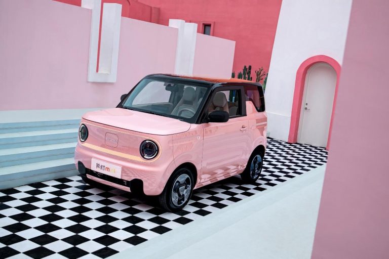 可行驶200KM！Proton计划引进⚡超可爱の「Geely Panda MINI」电动车！5大性能一次看~